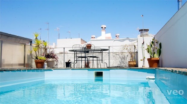 Rooftop Swimming Pools in Seville Holiday Apartments | veoapartment